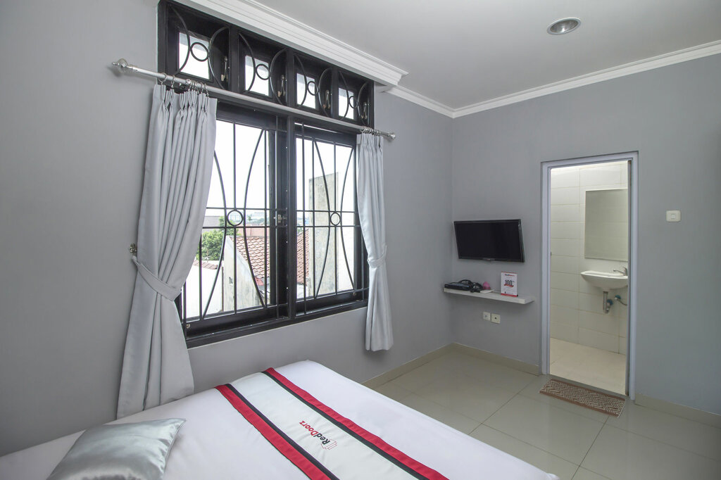 Otel RedDoorz Plus @ Radio Dalam 2, Cakarta, foto