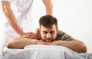 Rehabilitation massage (Gatchinskaya Street No:1/56, Saint Petersburg), masaj salonları  Saint‑Petersburg'dan