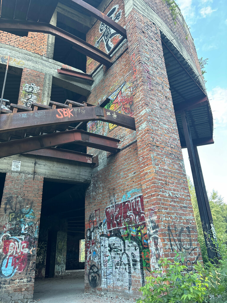 Turistik yerler Колизей, Novokuznetsk, foto