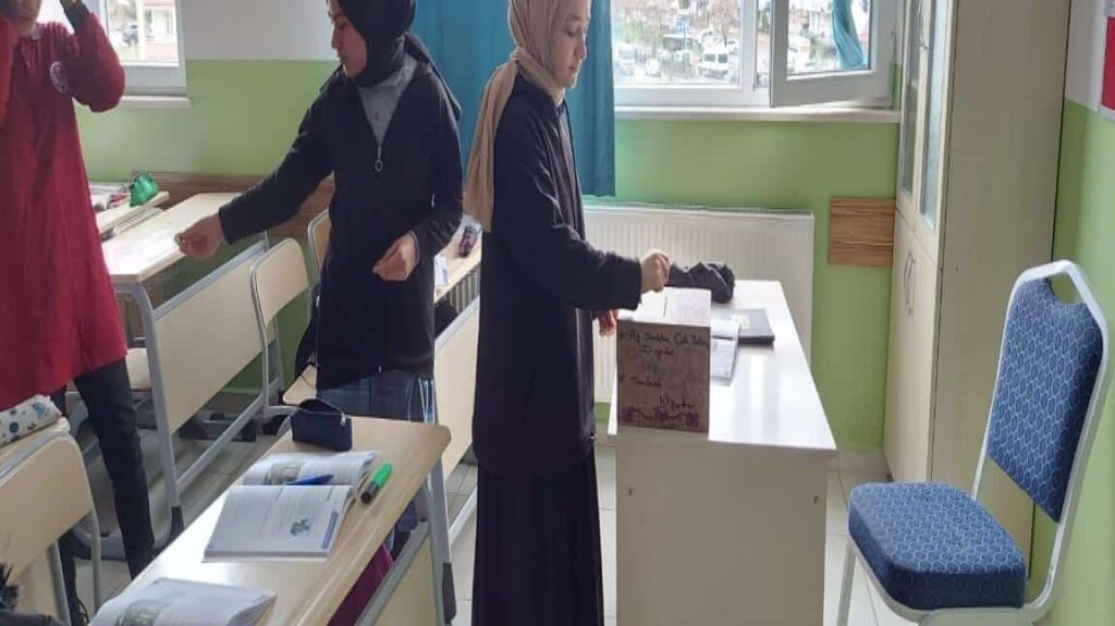 Lise Rabia Hatun Kız Anadolu İmam Hatip Lisesi, Bingöl, foto