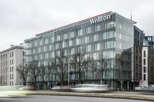 Wellton Riverside (11 November Shore Drive No:33), otel  Riga'dan