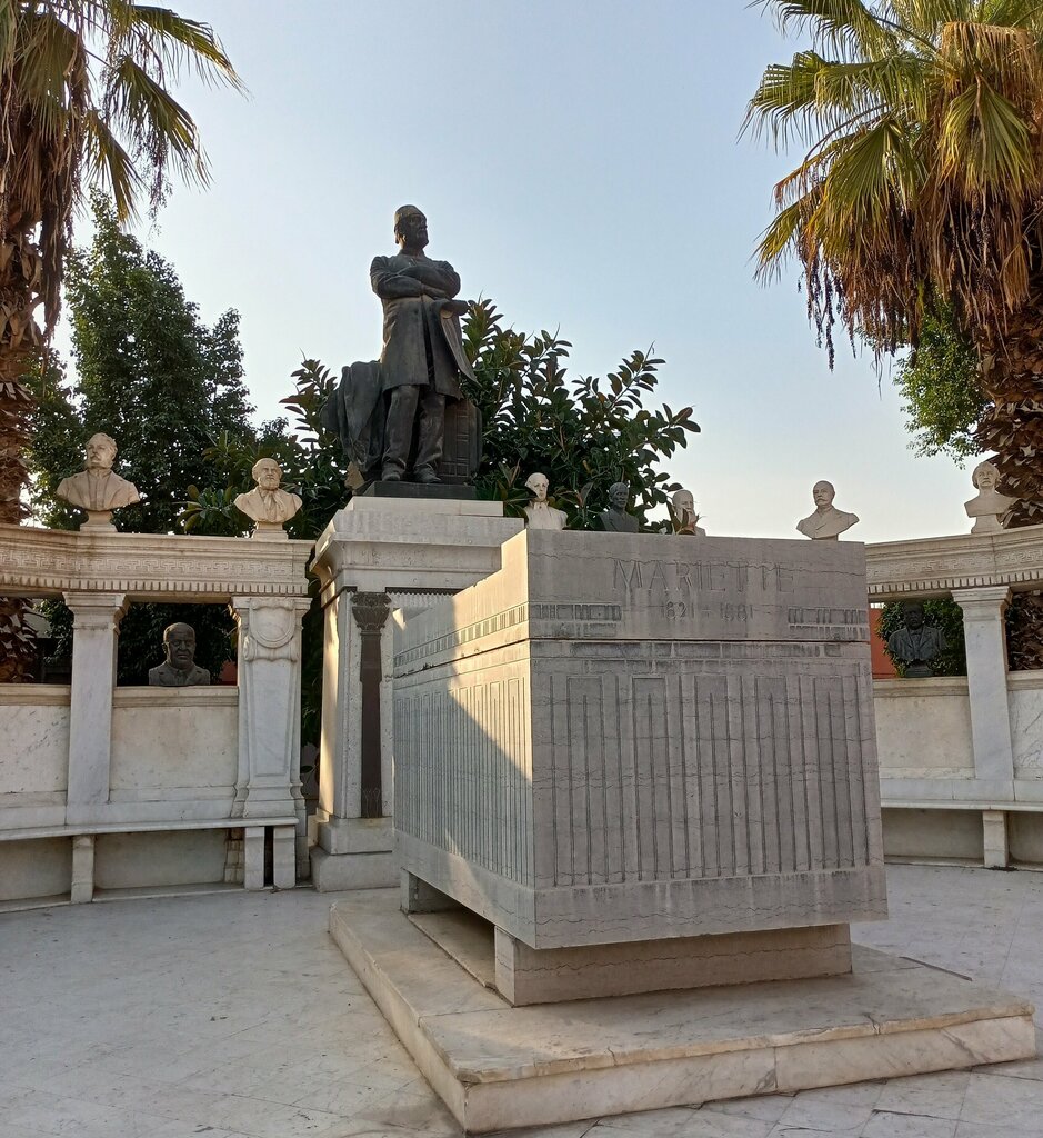 Anıt, heykel Auguste Mariette, Kahire, foto