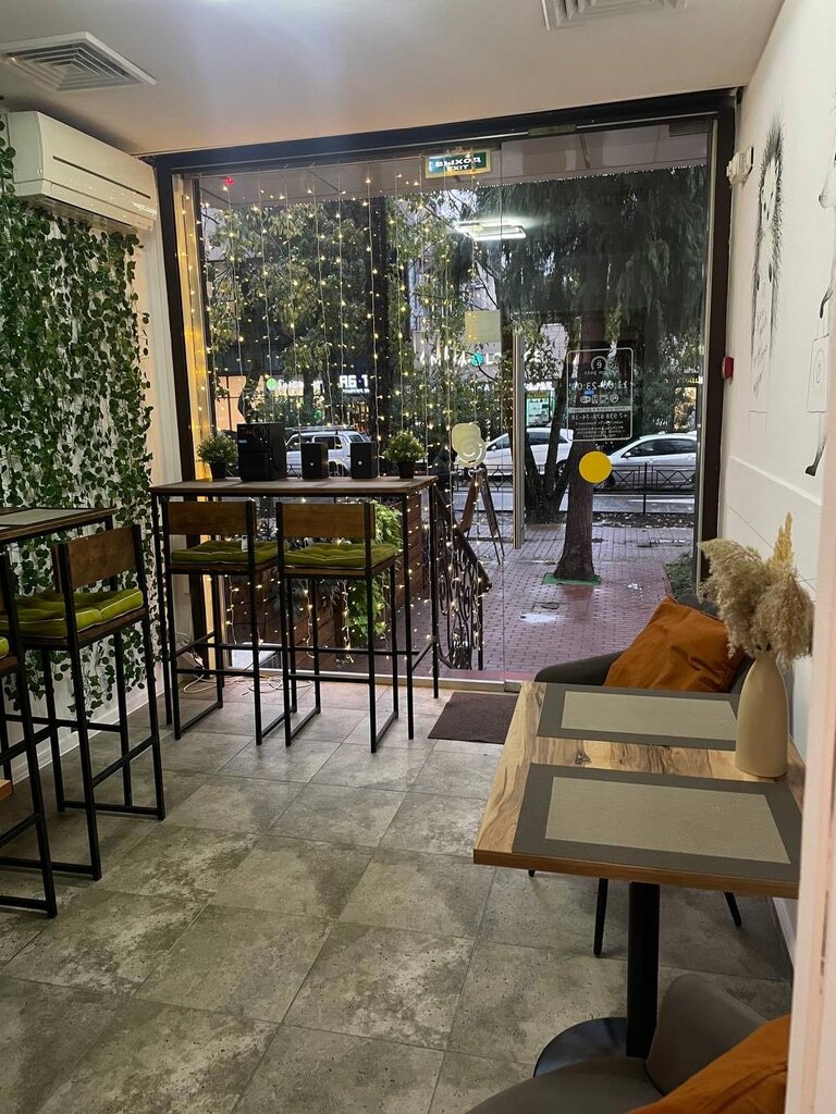 Suşi restoranı Ezhkin roll, Soçi, foto