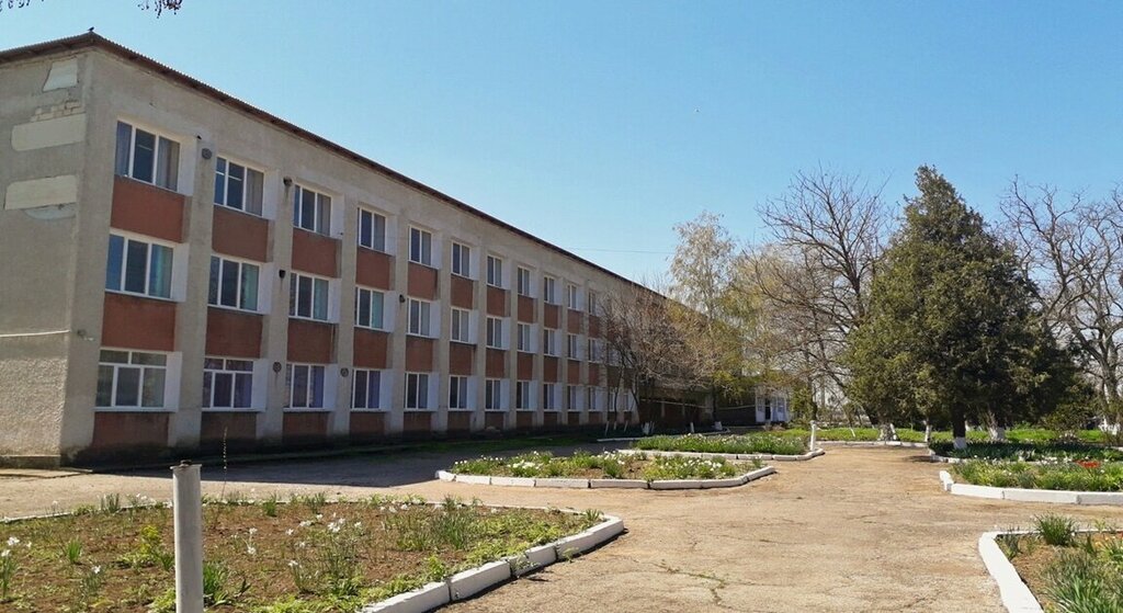 Ortaokul Дмитровская средняя школа I-III ступеней, Kırım Cumhuriyeti, foto