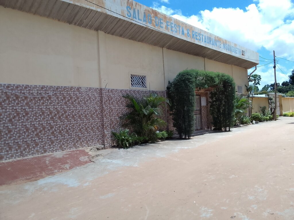 Restoran Esplanada e Salão de Festa Ngongueth, Loanda, foto