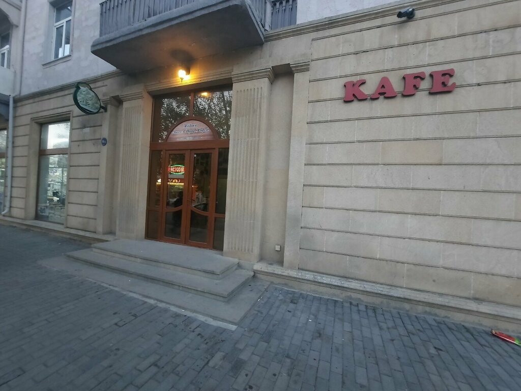 Kafe Kohne ana ve ushaq kafesi, Sumgayıt, foto