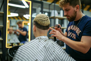 Ploshadka (Krasnogeroyskaya Street No:61), berberler  Izhevsk'ten