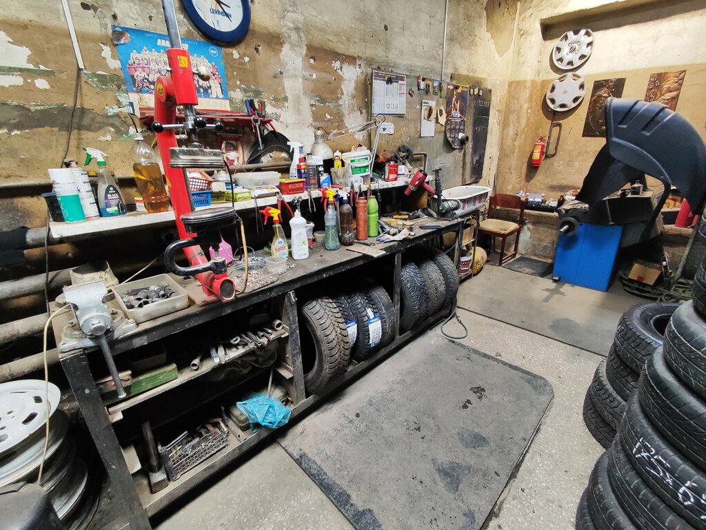 Oto lastik tamiri Shinomontazh, Omsk, foto