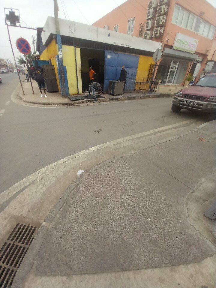 Yönetim ofisi Serralharia Comata, Loanda, foto