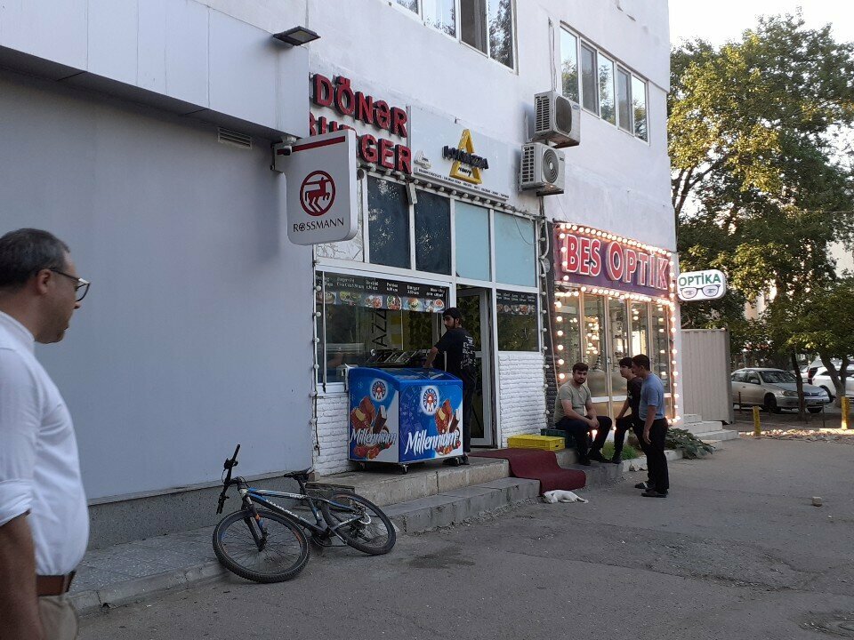 Fast food Dönər Burger, Bakü, foto