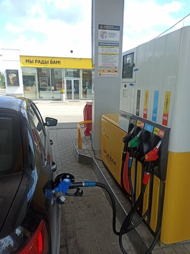 Benzin istasyonu Rosneft, Kalujskaya oblastı, foto