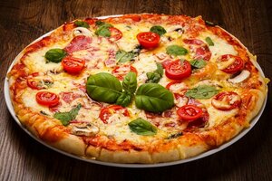 Rossopomodoro San Babila (Via Durini No:28), pizzacılar  Milano'dan