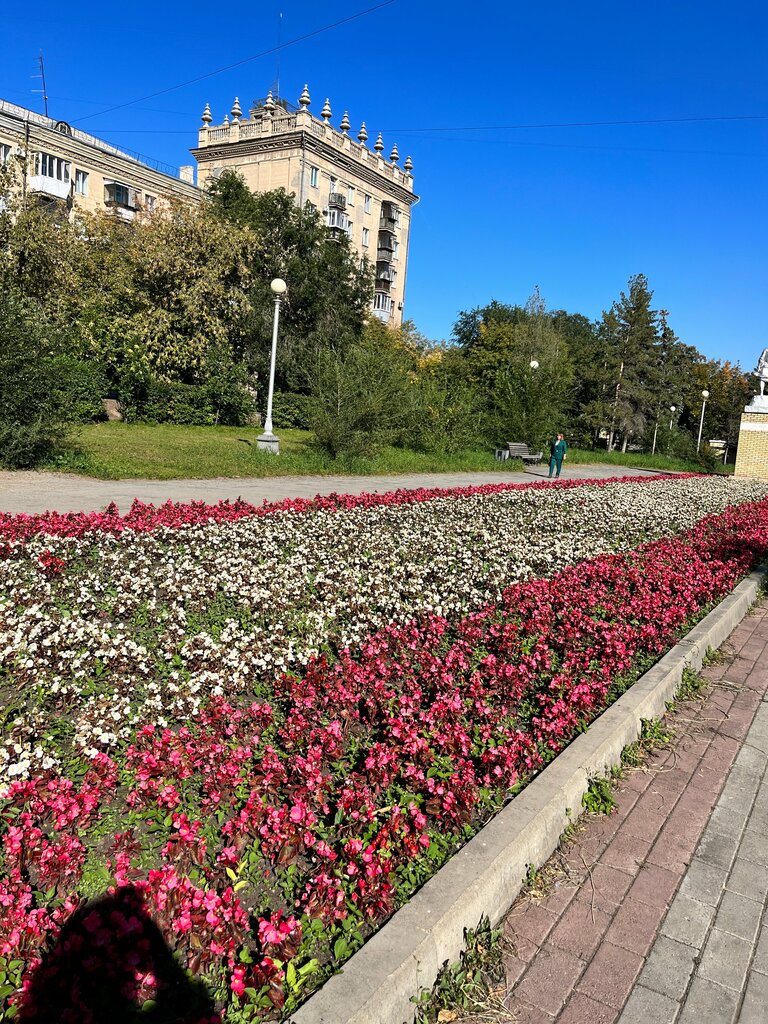 Meydan Сквер им. В. И. Чапаева, Magnitogorsk, foto