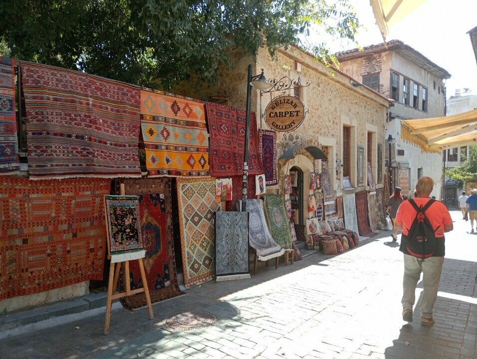 Mini-market Gülizar Carpet, Antalya, foto