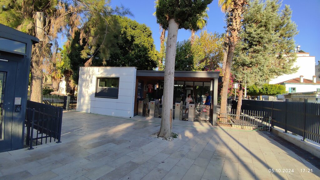 Geçiş noktaları, güvenlik kontrol alanı Aziz Nikolaos Anıt Müzesi Bilet Gişesi, Demre, foto