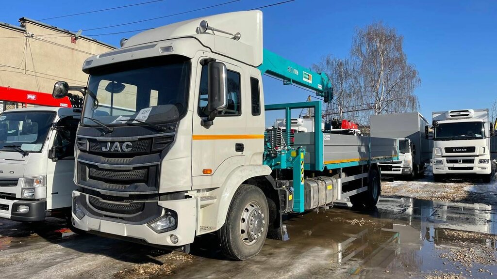 Otomobil yedek parçaları Грузовик, Sakhalinsk, foto