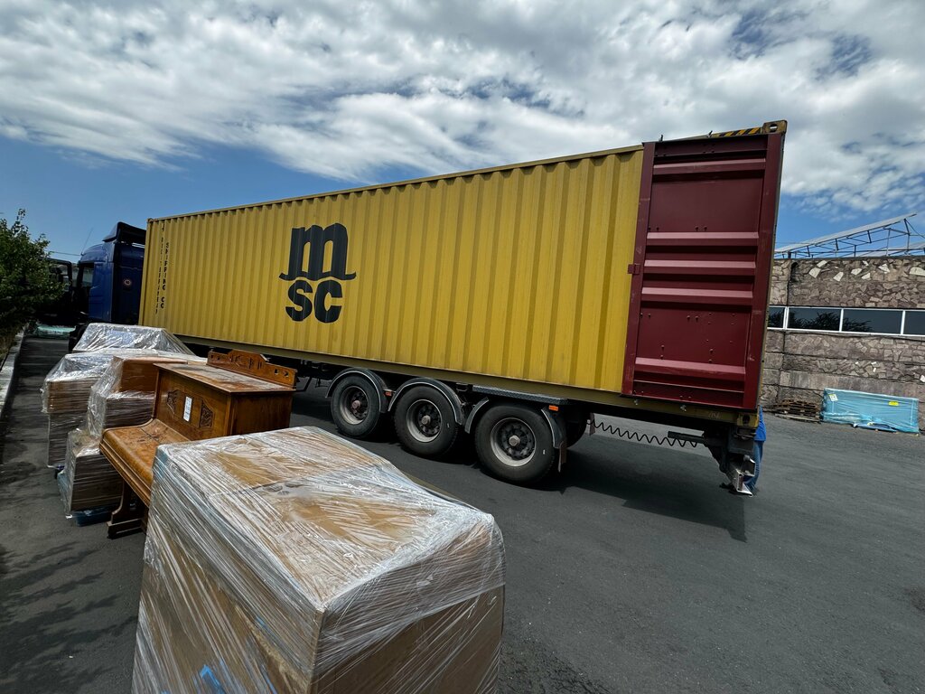 Konteyner nakliyatı Cargo Hub, Erivan, foto