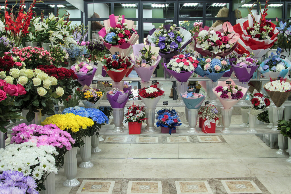 Çiçekçiler Rododendron, Saint‑Petersburg, foto