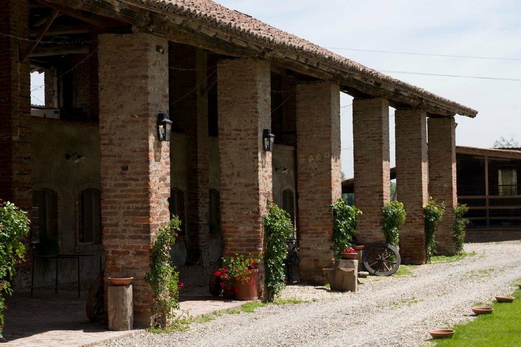 Otel Agriturismo Cascina Fiamberta, Lombardiya, foto