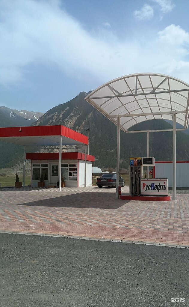 Benzin istasyonu РусНефть Газ, Teberda, foto