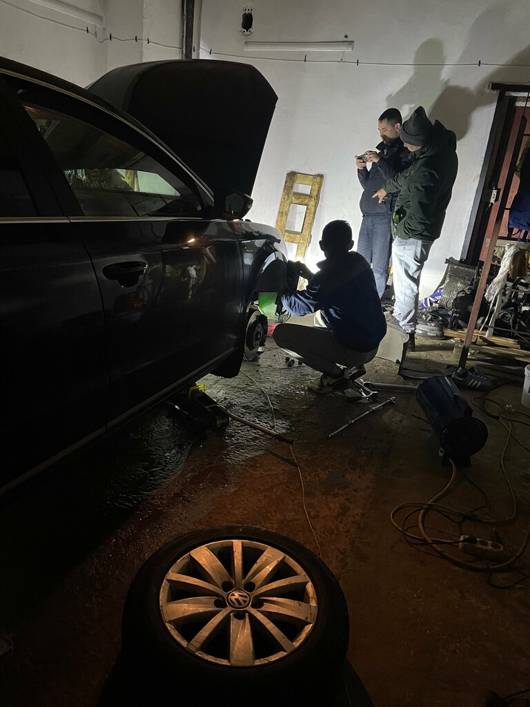 Otomobil servisi Автоваз и точка, Kaluga, foto