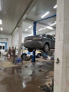 Ласточка (ulitsa Kalinina No:57, Priozersk), otomobil servisi  Priozersk'ten