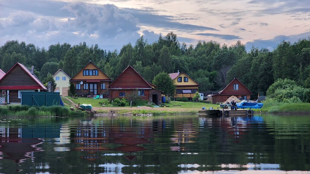 Tatil köyleri Гостевой Дворик, Novgorodskaya oblastı, foto