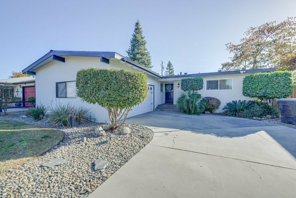 Otel Visalia Vacation Rental w Yard: 1 Mi to Downtown, Visalia, foto