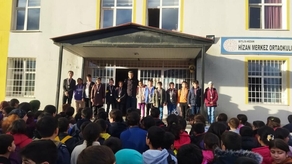 Ortaokul Hizan Merkez Ortaokulu, Hizan, foto