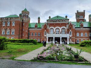 Zamok SHeremeteva (ulitsa Tsentralny Prospekt No:1, posyolok gorodskogo tipa Yurino), otel  Mariy El'den