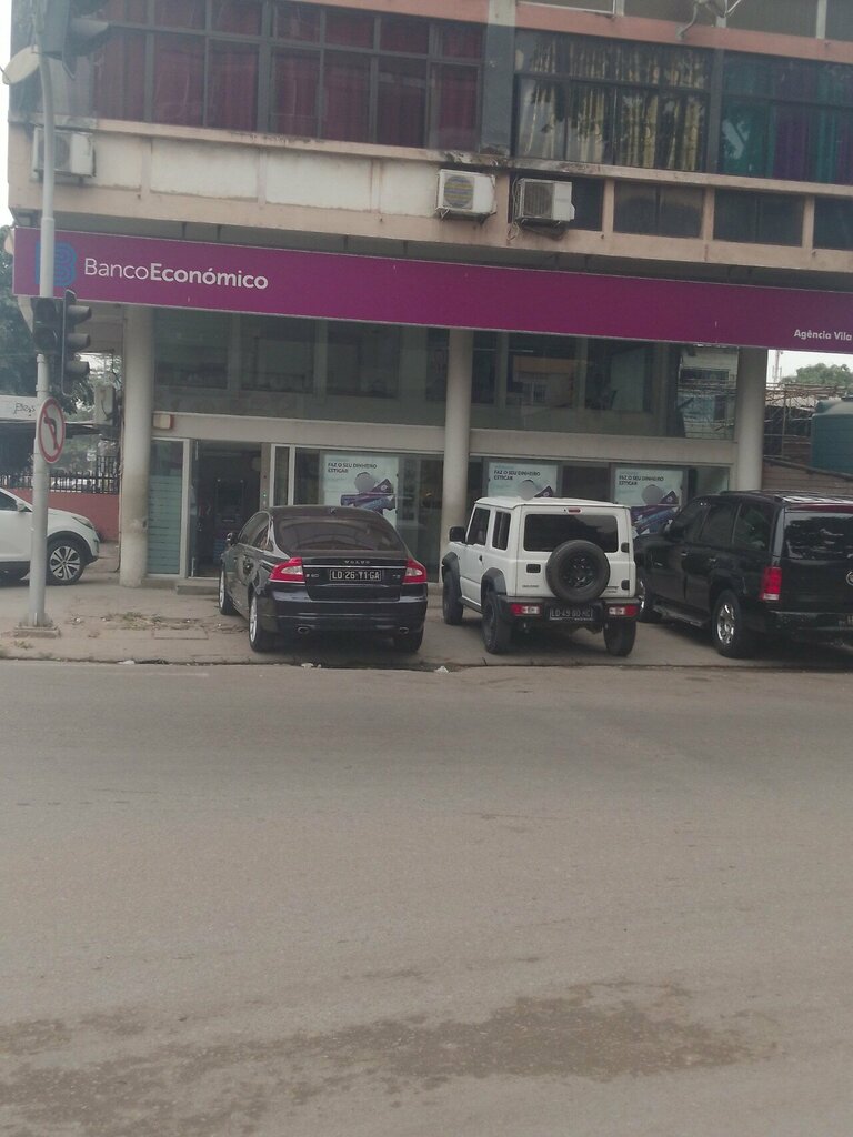 Banka Banco Económico, Loanda, foto