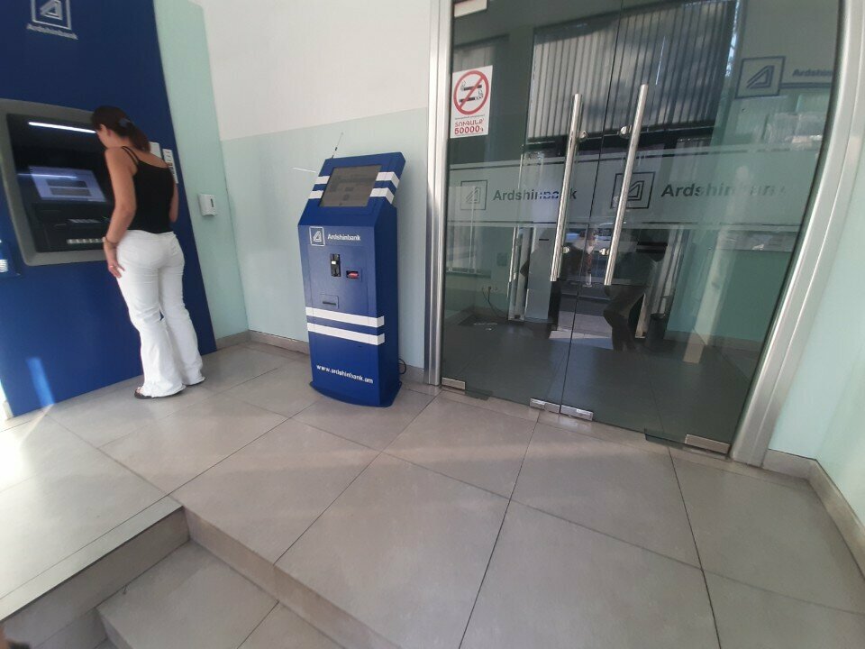 ATM'ler Ardshinbank ATM, Erivan, foto