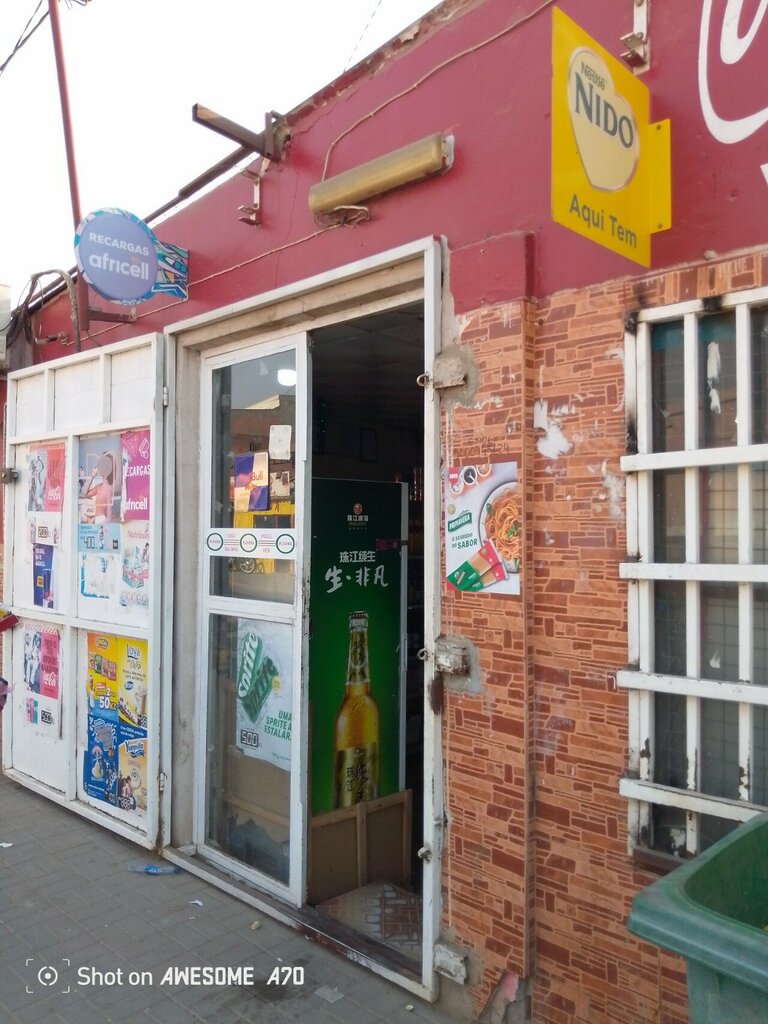 Market Cantina, Loanda, foto