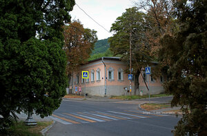 Дом врача П.А. Ржаксинского (ulitsa Anisimova No:11), turistik yerler  Pyatigorsk'tan