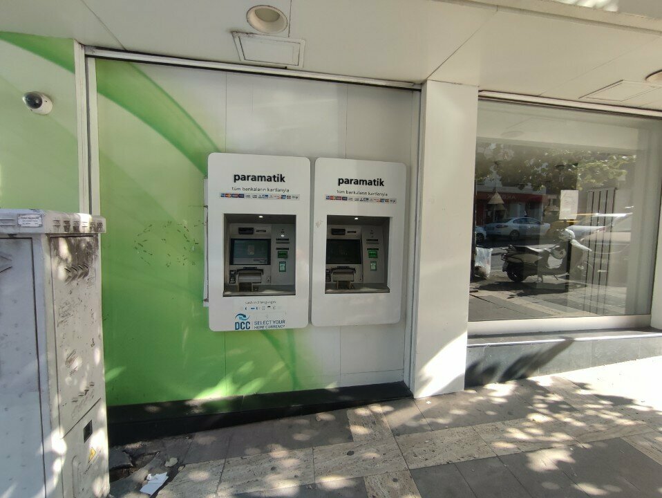 ATM'ler Garanti BBVA ATM, İstanbul, foto
