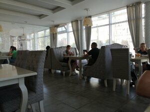 Planeta (Kosmonavta A.G. Nikolaeva Street No:6В), kafe  Cheboksary'den