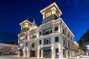 Primorski Hotel (Varna, kvartal Sveti Sveti Konstantin i Yelena 9006), otel  Sveti Konstantin i Elena'dan