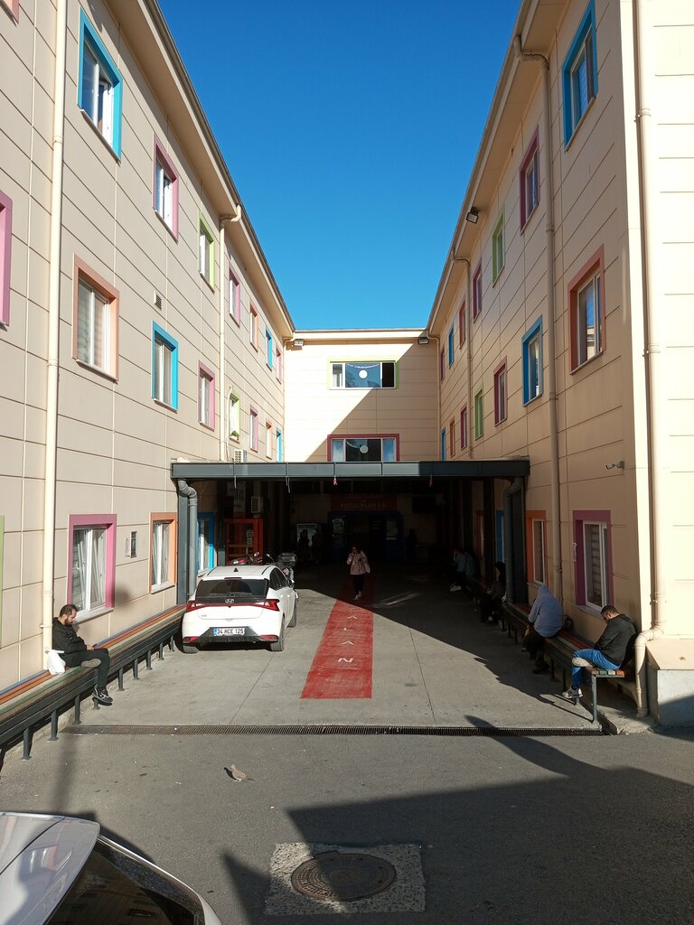 Çocuk hastaneleri İstanbul Üniversitesi Cerrahpaşa Tıp Fakültesi Çocuk Acil, İstanbul, foto
