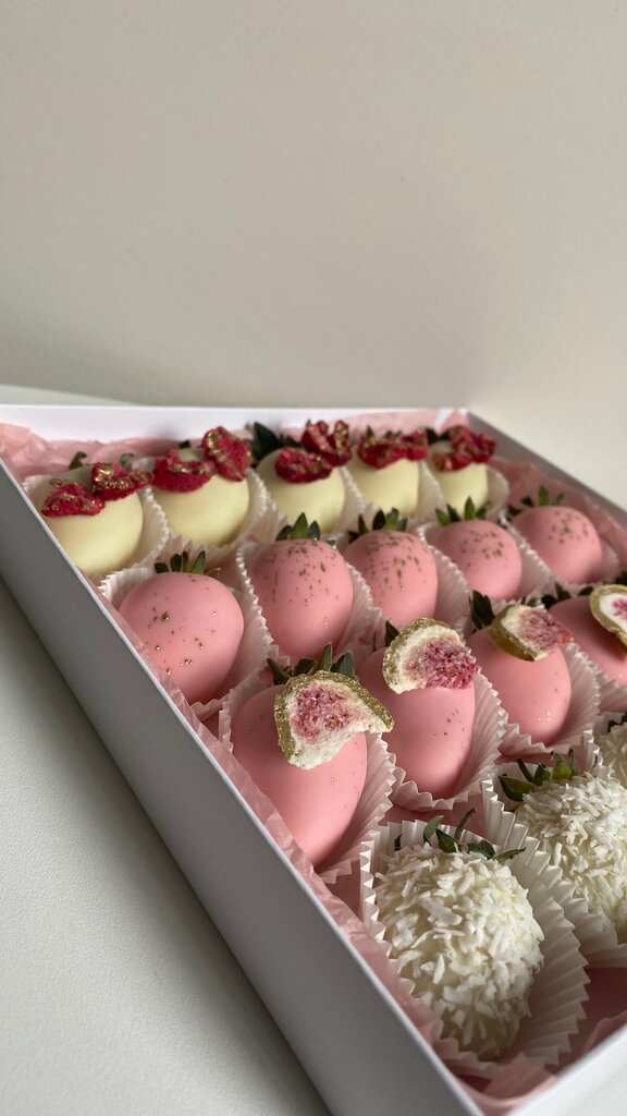 Pasta, şekerleme ve tatlı Monitta, Tiumen, foto