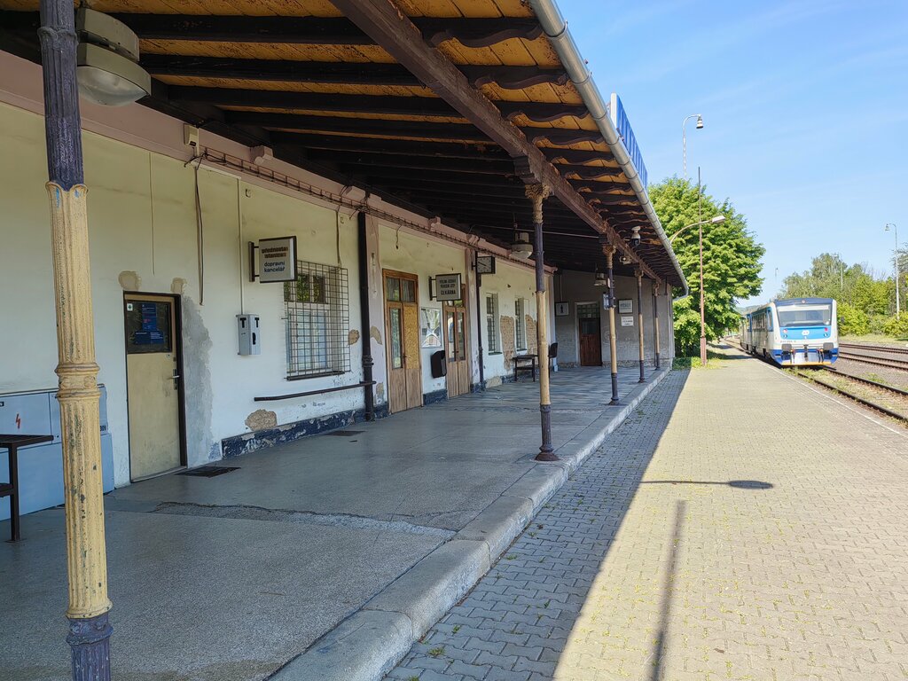 Tren istasyonu Jindrichov ve Slezsku, Moravya‑Silezya Bölgesi, foto