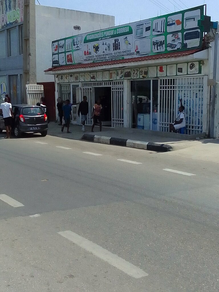 Mini-market Organizações punge e correia, Loanda, foto