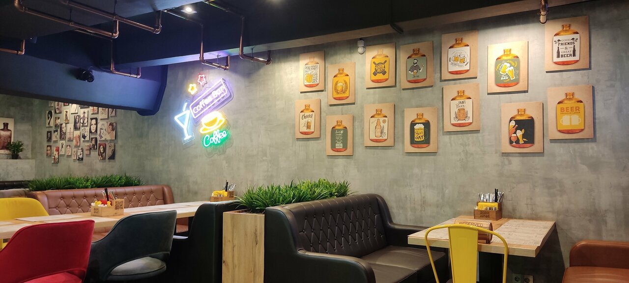 «Бары и пабы с наградой «Хорошее место» в Ижевске» фото материала