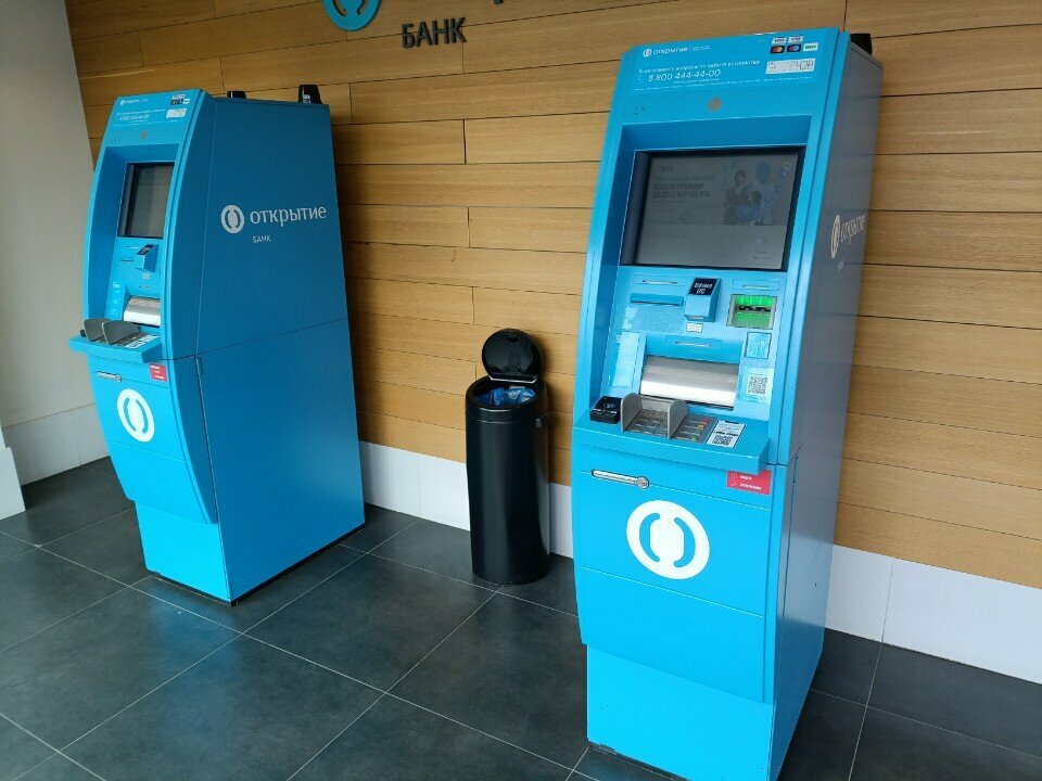 ATM'ler ATM Bank Otkritie, Moskova, foto