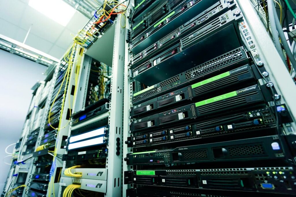 Bilgisayar ve ekipman toptancıları Azcom IT Distribution, Dubai, foto