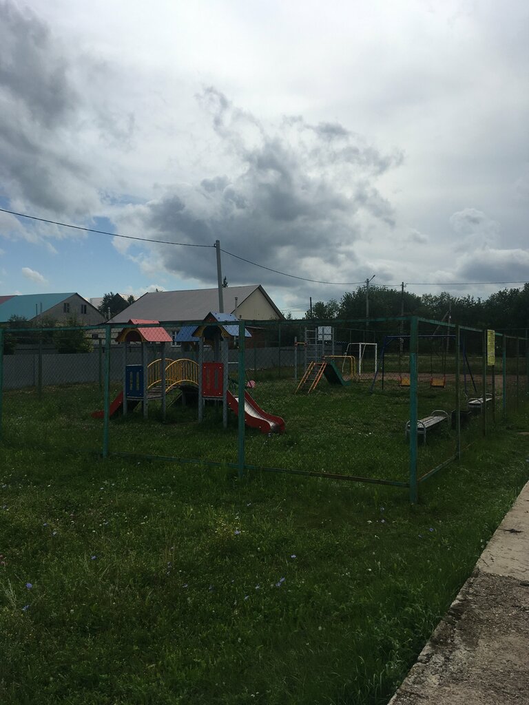Oyun alanı Playground, Davlekanovo, foto