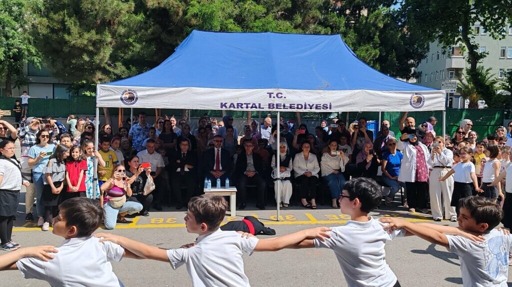 i̇lkokul Öğretmen Salih Nafız Tüzün İlkokulu, İstanbul, foto