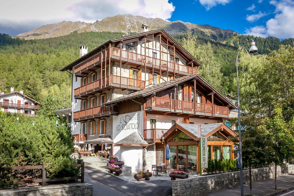 Otel Hotel Lo Scoiattolo, Aosta Vadisi, foto