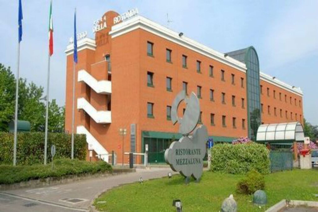 Otel Hotel Della Rotonda, Lombardiya, foto