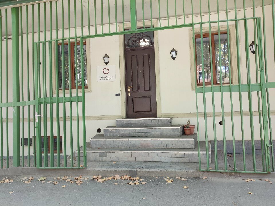 Noterler Polyglot+, Tiflis, foto