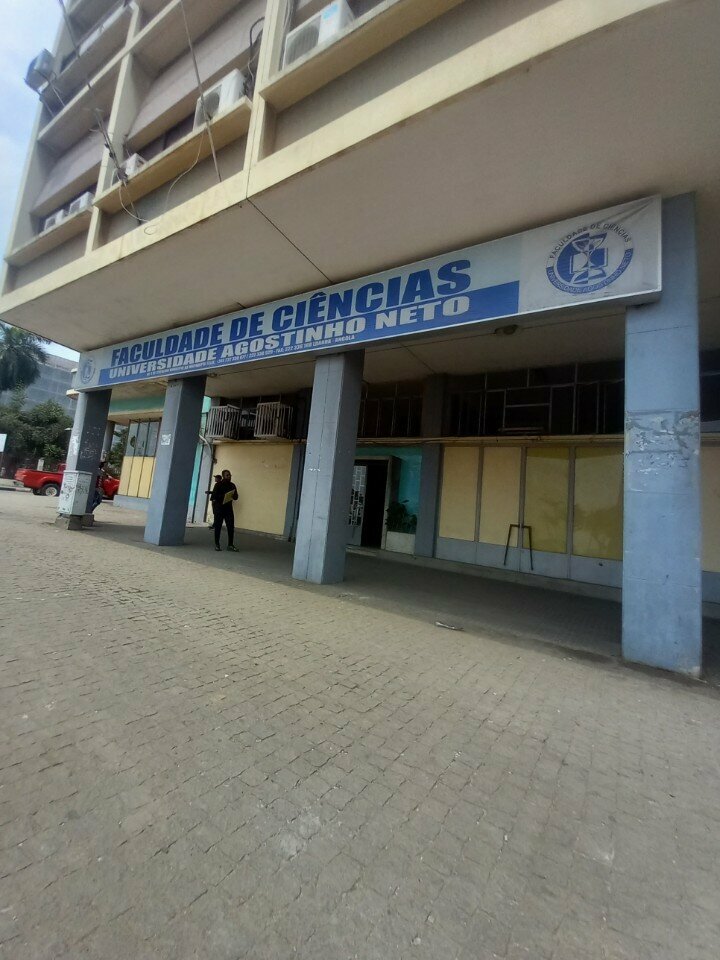 Üniversiteler Faculdade de Ciências, Loanda, foto